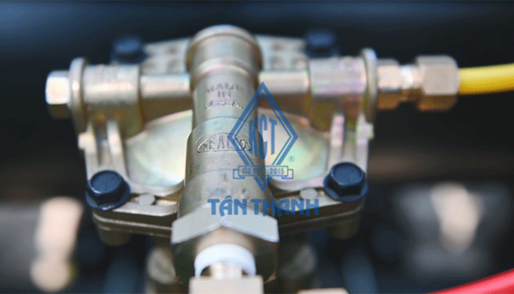 Tài xế container nói gì về các loại cóc chia hơi sơmi rơmoóc hiện nay?