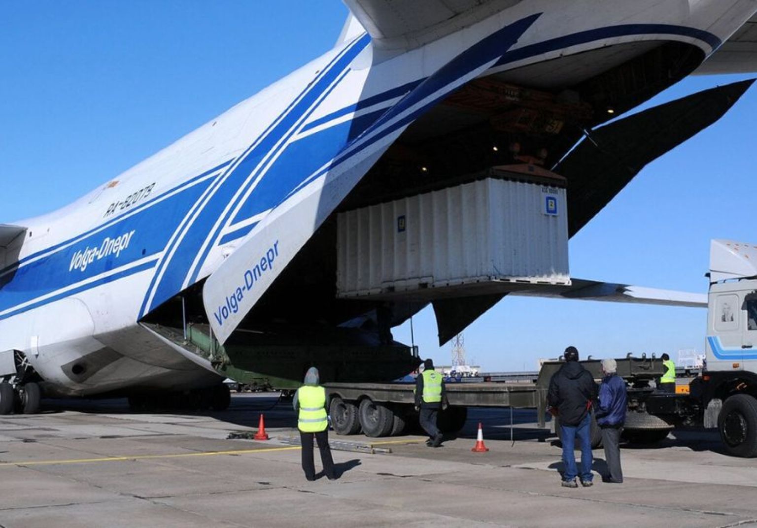 Container treo (GOH) là gì? Chi tiết thủ tục vận chuyển