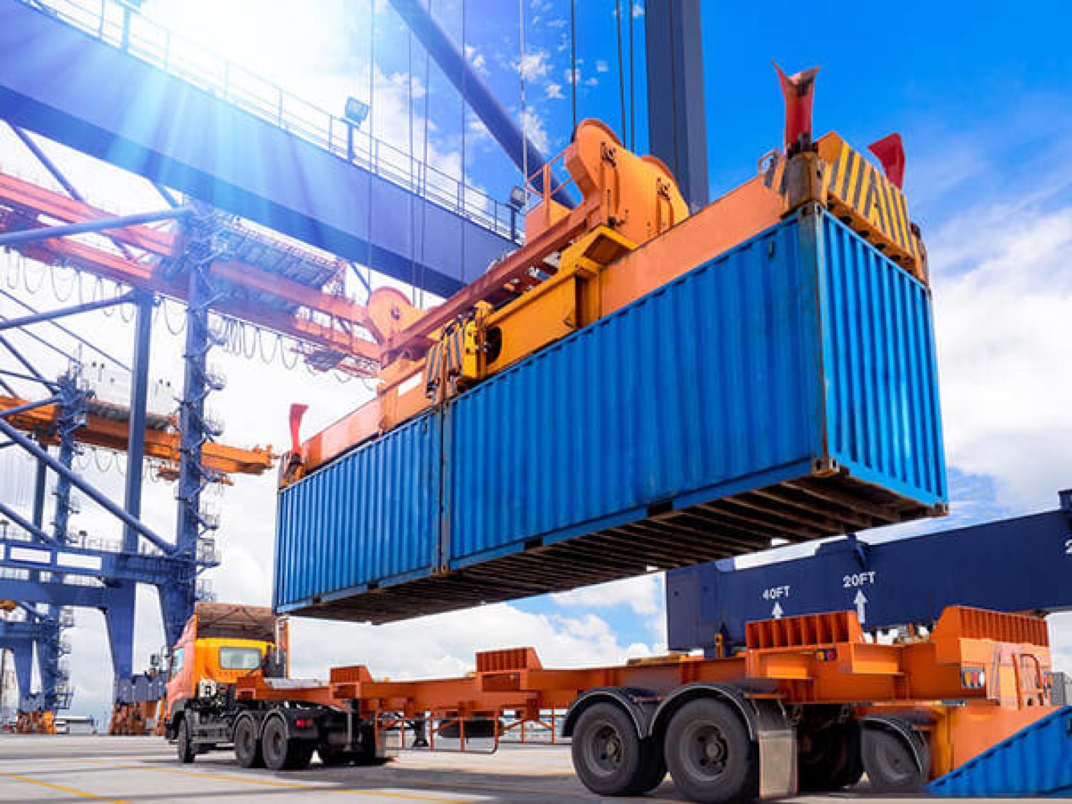 Vận chuyển bằng container cần lưu ý những gì?